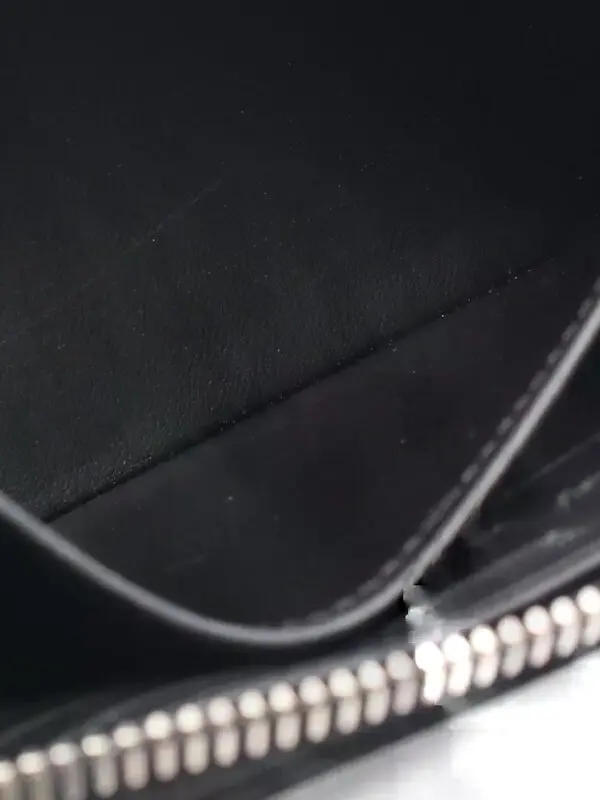 LOUIS VUITTON 2021s Zippy Mahina-leather Wallet