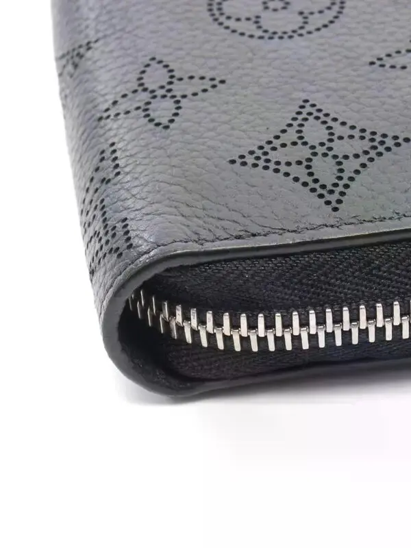 LOUIS VUITTON 2021s Zippy Mahina-leather Wallet