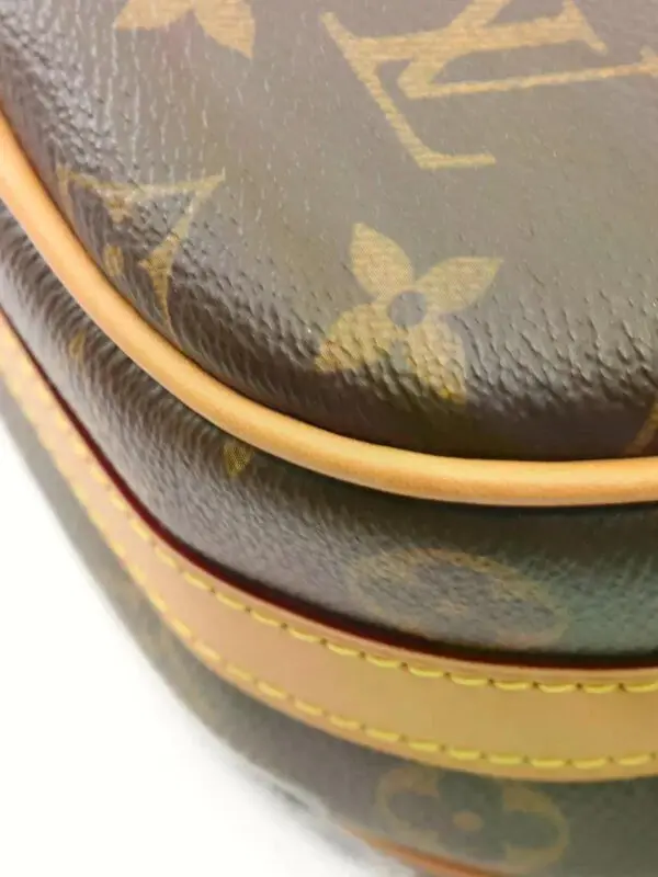 LOUIS VUITTON Boîte Chapeau Souple Monogram Shoulder Bag