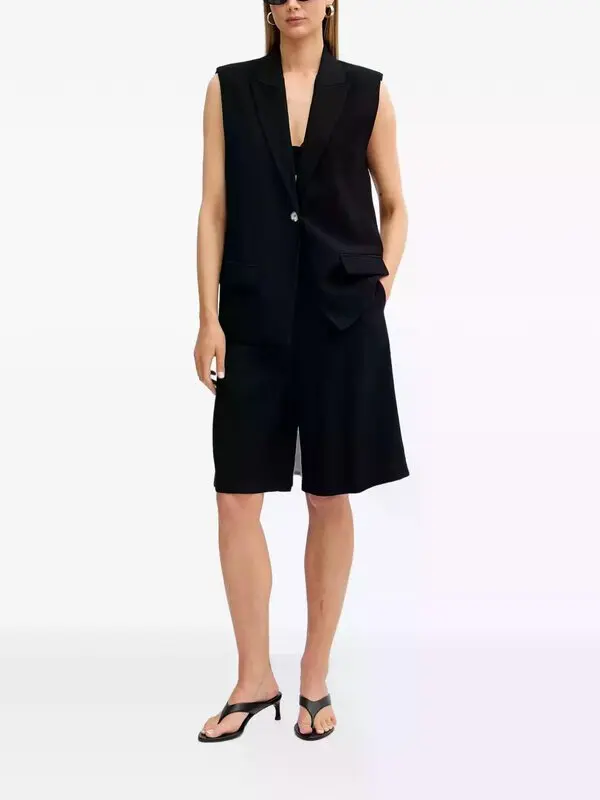 VICOLO Pleated Tailored Shorts