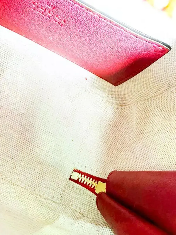 Gucci Small Blondie Leather Tote Bag