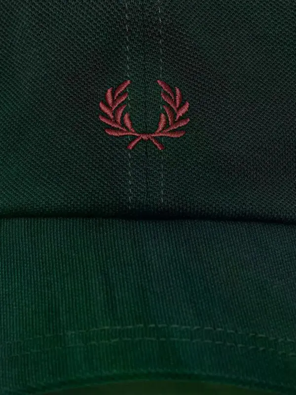 Fred Perry Baseball Cap With Embroidered Laurel Wreath - Green