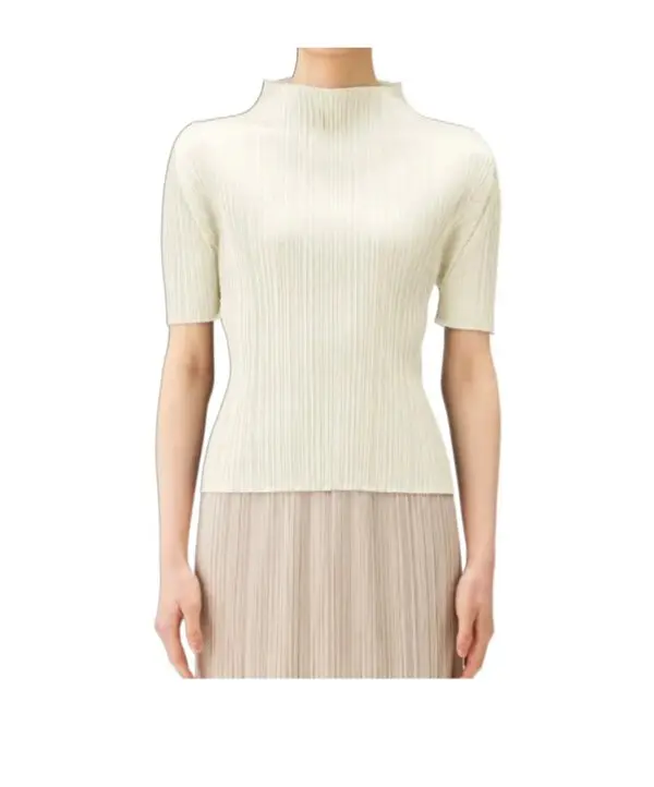 Issey Miyake High-neck Short-sleeved T-shirt