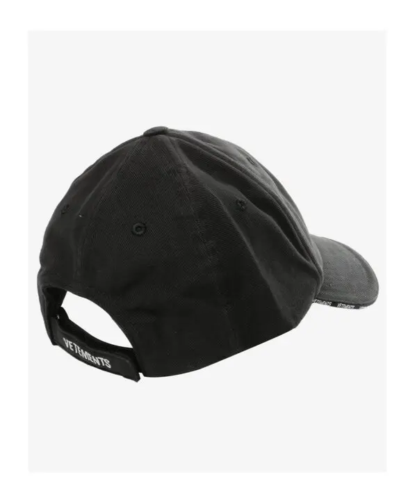Vetements Global Mf Embroidered Text Sticker Cap