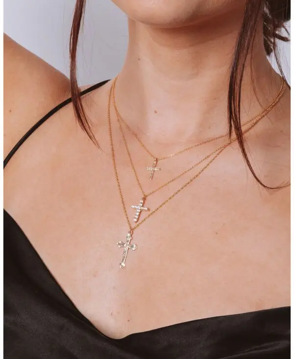 SET & STONES Levi Cross Necklace