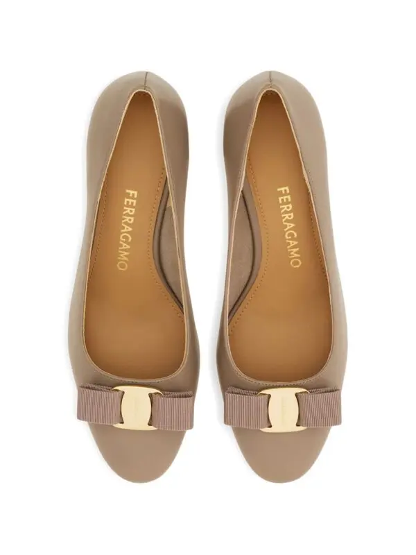 FERRAGAMO Leather Pumps With Bow Detailing