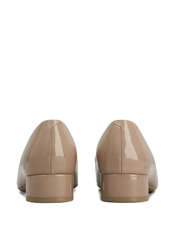 ROGER VIVIER Roundy Patent Leather Ballets