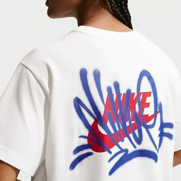 Nike Graphic T-shirt