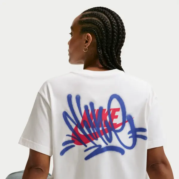 Nike Graphic T-shirt