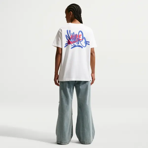 Nike Graphic T-shirt