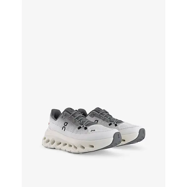 On Low-top Trainers With Cushioned Sole And Logo Detailing - Rock Ivory