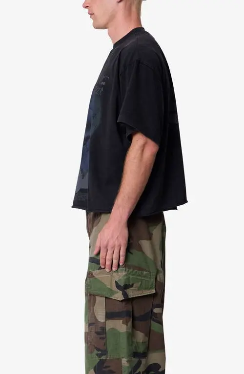 Mnml Knife Skull Graphic T-shirt