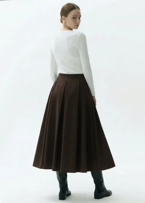 EXQUISE Jakayla Chic Pleated Midi Skirt - Brown