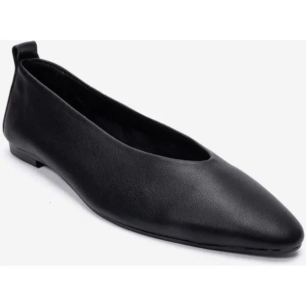 FOREVER & ALWAYS SHOES Jenas Leather Ballet Flat - Black
