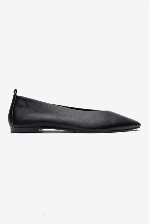 FOREVER & ALWAYS SHOES Jenas Leather Ballet Flat - Black