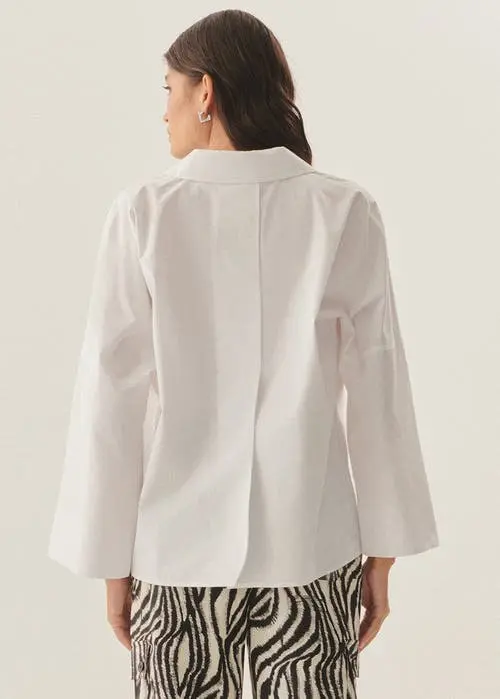 EXQUISE Lucia V Neck Blouse