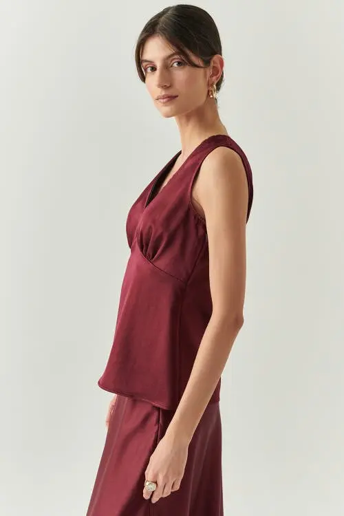 EXQUISE Galilea V Neck Satin Look Blouse
