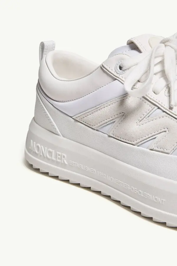 Moncler Altive Low-top Sneakers With Round Toe And Lace-up Fastening - White