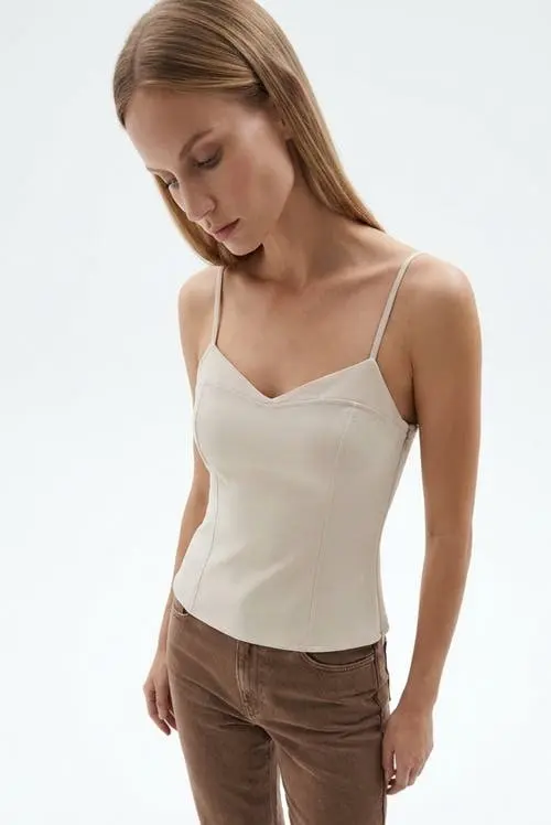 EXQUISE Rivera Sleeveless Blouse