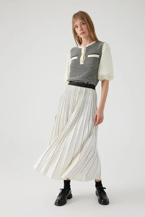 EXQUISE Pleated Painted Midi Skirt