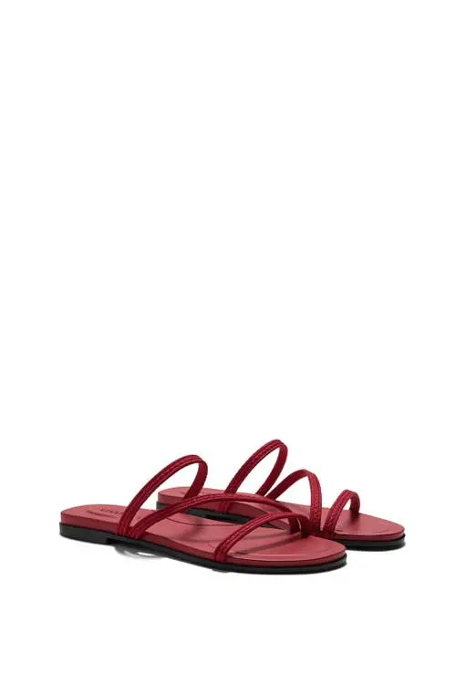 Vivaia Round-toe Flip-flops - Ruby Red