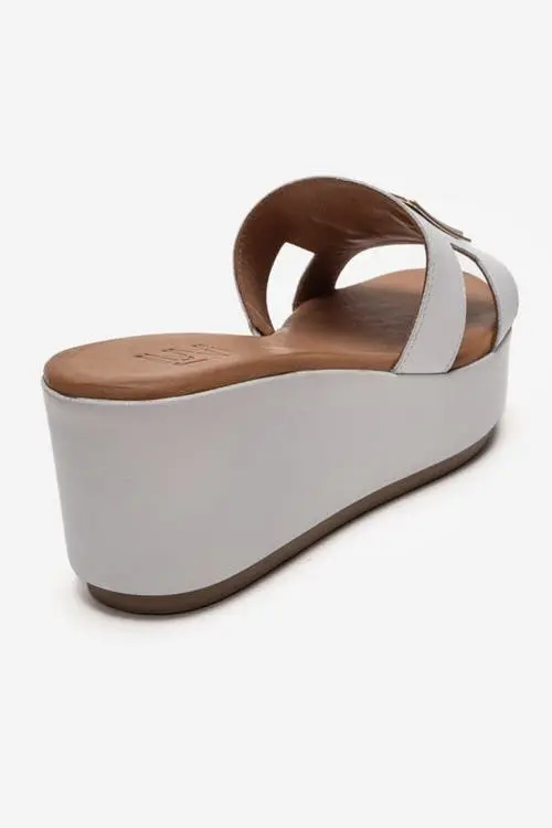 FOREVER & ALWAYS SHOES Hiola Leather Platform Sandal