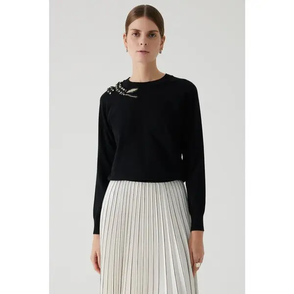 EXQUISE Afsaneh Hand Embroidered Blouse - Black