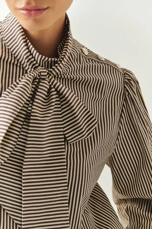 EXQUISE Indigo Cotton Blouse