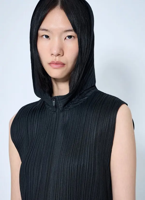 Issey Miyake Sleeveless Hooded Zip-up Top
