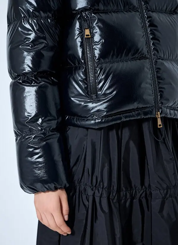 Moncler Niveole Short Down Jacket - Black