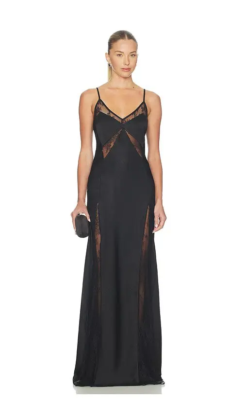 Delfi Uriah Gown