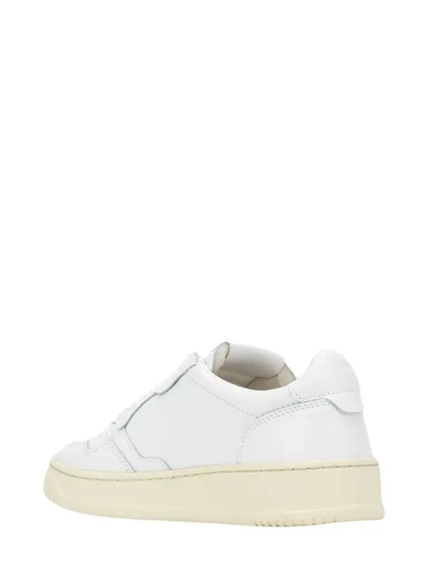 AUTRY Medalist Low Top Sneakers - White