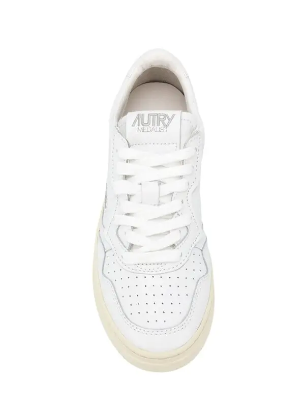 AUTRY Medalist Low Top Sneakers - White