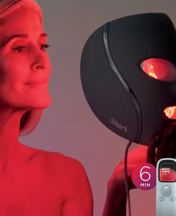 SHARK Cryoglow Cooling + Led Face Mask