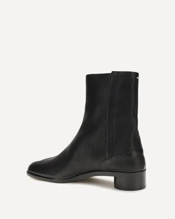 MAISON MARGIELA Tabi Ankle Boots In Grained Leather