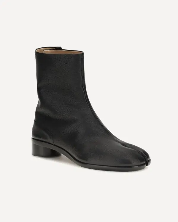 MAISON MARGIELA Tabi Ankle Boots In Grained Leather