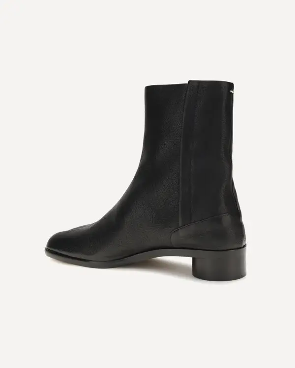 MAISON MARGIELA Tabi Ankle Boots In Grained Leather