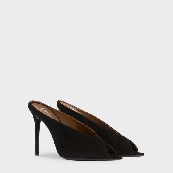 GIUSEPPE ZANOTTI Intriigo Cluedo 105