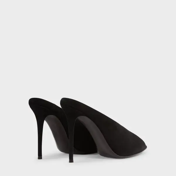 GIUSEPPE ZANOTTI Intriigo Cluedo 105