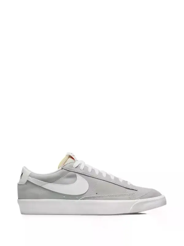 Nike Blazer Low Sneakers