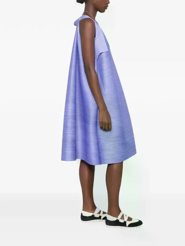 Issey Miyake Bouncy Basket A-line Midi Dress - Blue