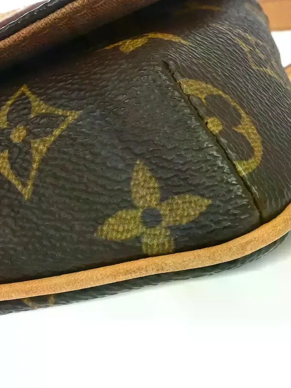 LOUIS VUITTON 2005 Pochette Marelle Belt Bag