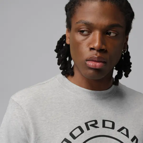 JORDAN Sport Dri-fit Graphic T-shirt - Grey