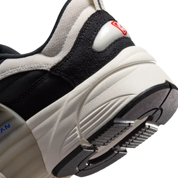 JORDAN Trunner O/s Se Athletic Sneakers - Black