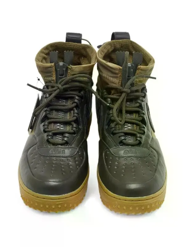 Nike Air Force 1 Gore-tex Sneakers