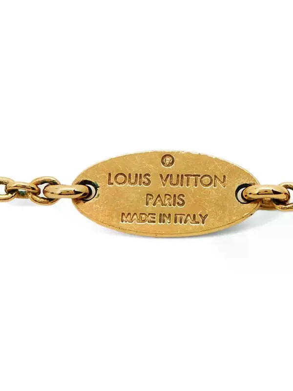 LOUIS VUITTON Essential V Necklace