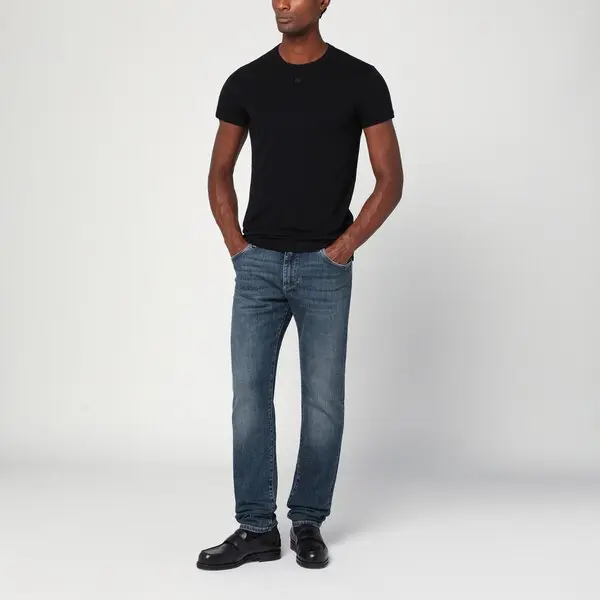 Dolce & Gabbana T-shirt With Logo Embroidery - Black