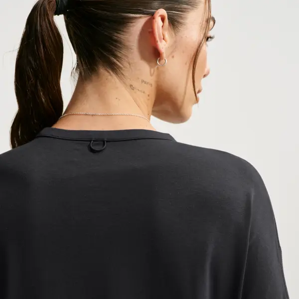 Nike 24.7 Impossiblysoft Light Dri-fit Short-sleeve T-shirt - Black