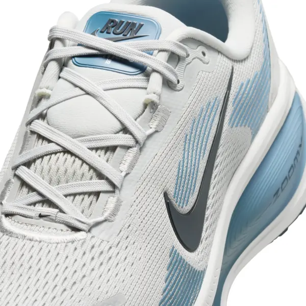 Nike Vomero 18 Road Running Shoes