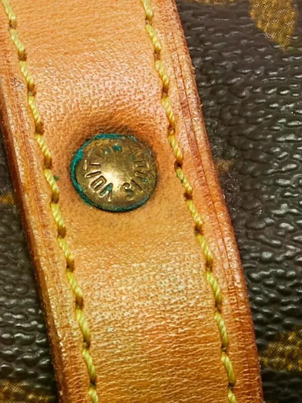 LOUIS VUITTON 1993 30 Saumur Sacthel Bag
